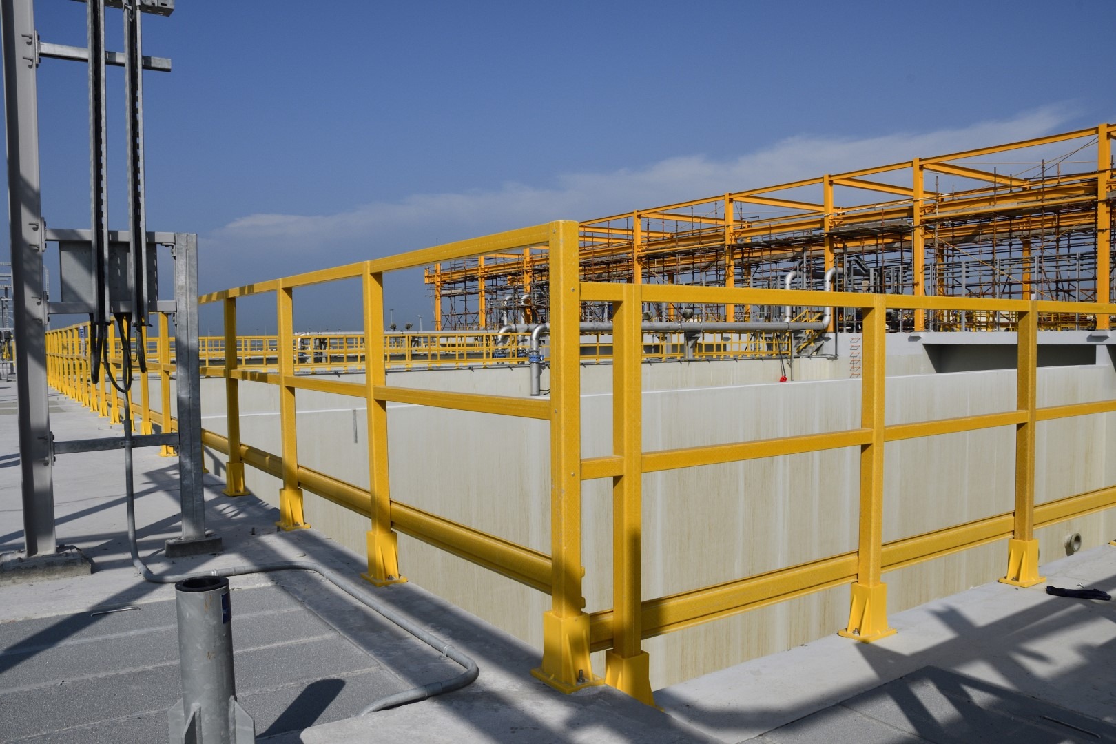 GRP HANDRAIL - FIBERGLASS/GRP MANUFACTURER UAE | EISSA FIBER GLASS