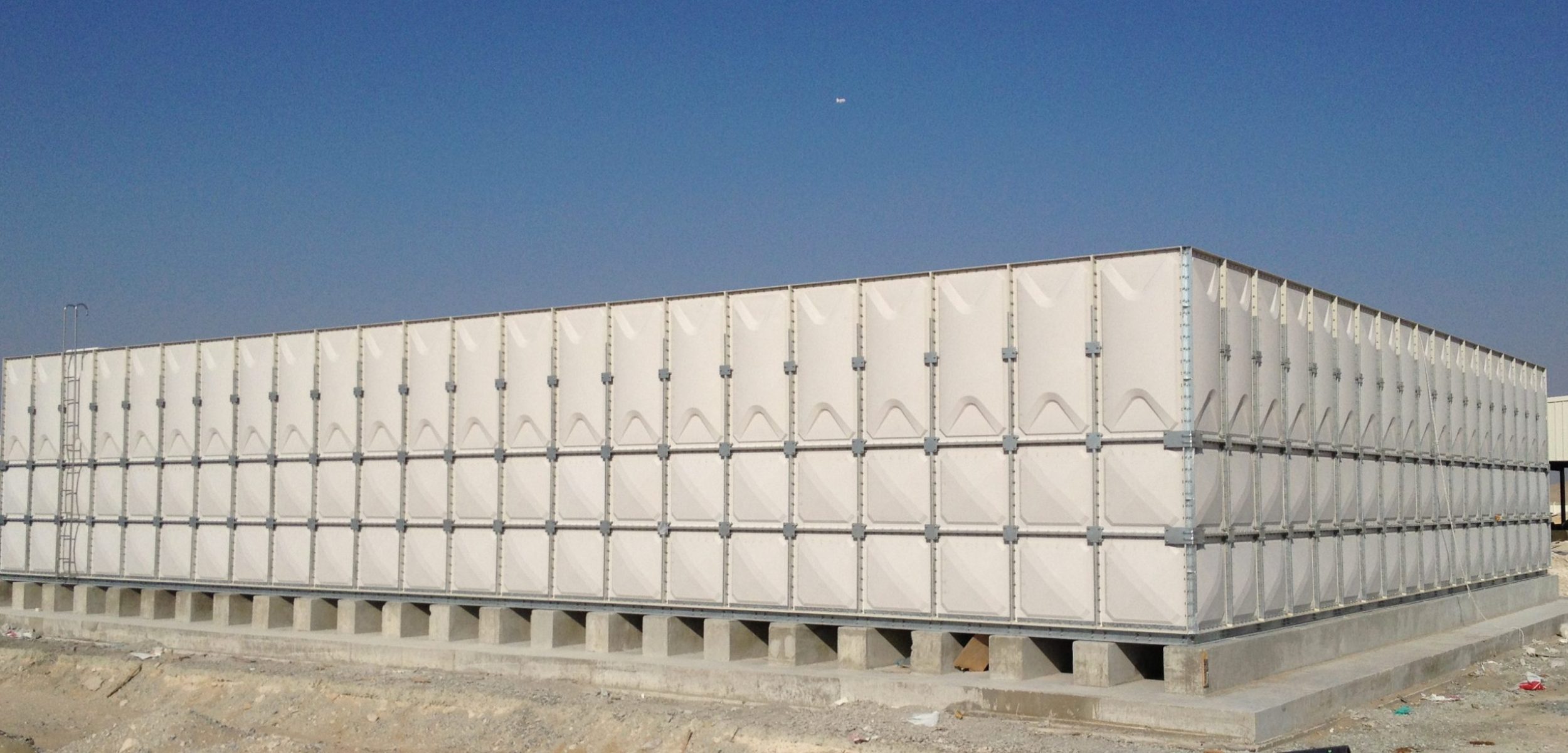 HOT PRESS PANEL TANK – FIBERGLASS/GRP MANUFACTURER UAE | EISSA FIBER GLASS